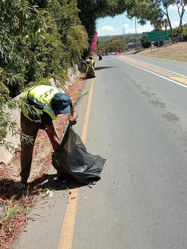 Local entrepreneur promotes change through community cleanup initiative