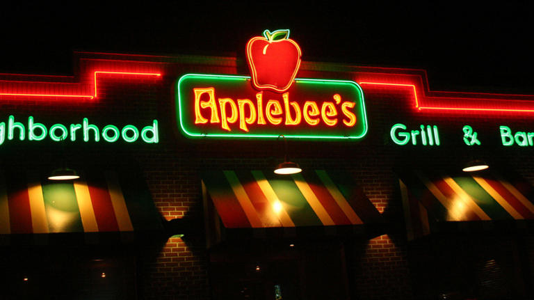 What Time Is Happy Hour At Applebee's?