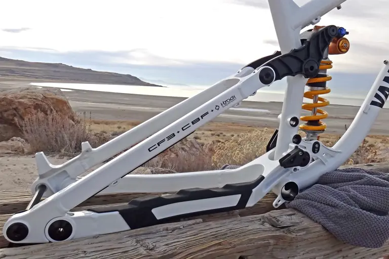 Vampire Fastarossa Debuts Wild 3-in-1 DH Suspension from Chris Canfield’s Beautiful Mind