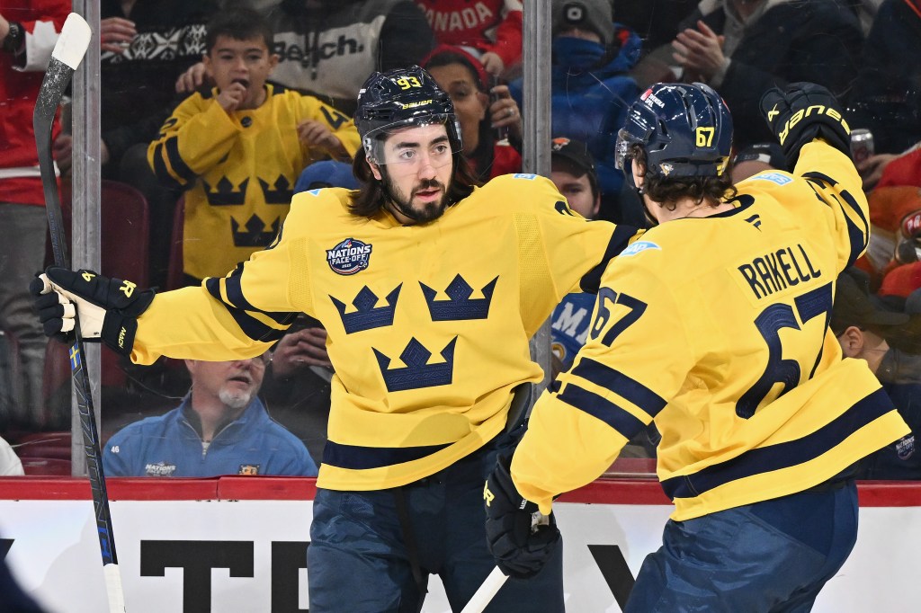 Mika Zibanejad shares emotional moment with family before scoring 4 ...