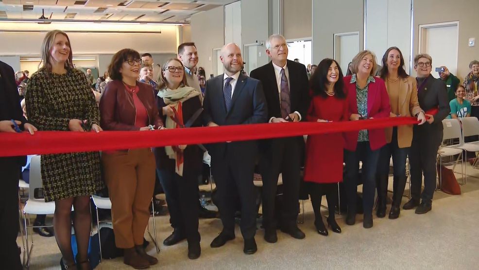 After 18-month renovation, Appleton Public Library officially re-opens