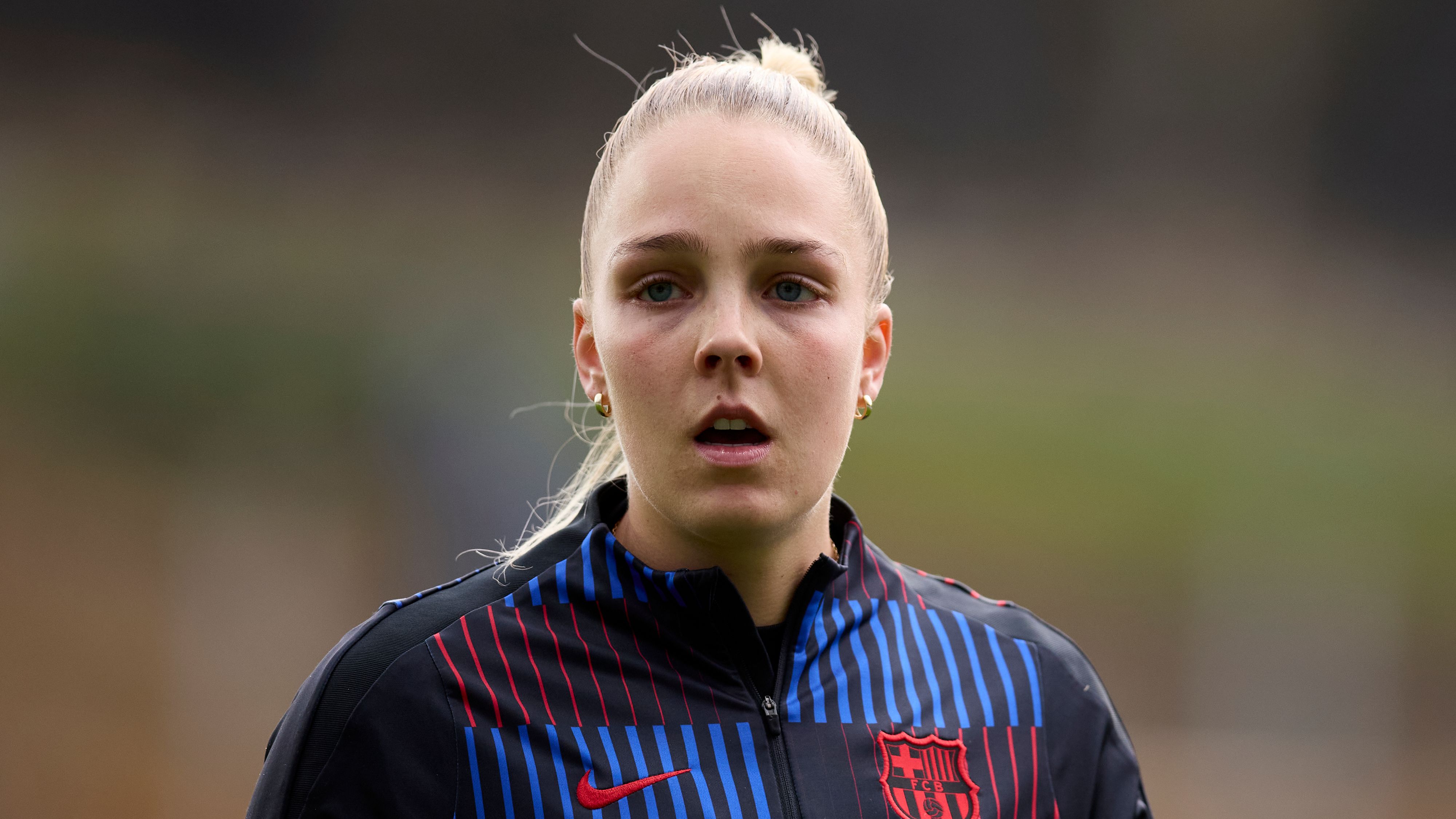 Lionesses goalkeeper Ellie Roebuck suffers 'brain injury' after taking ...