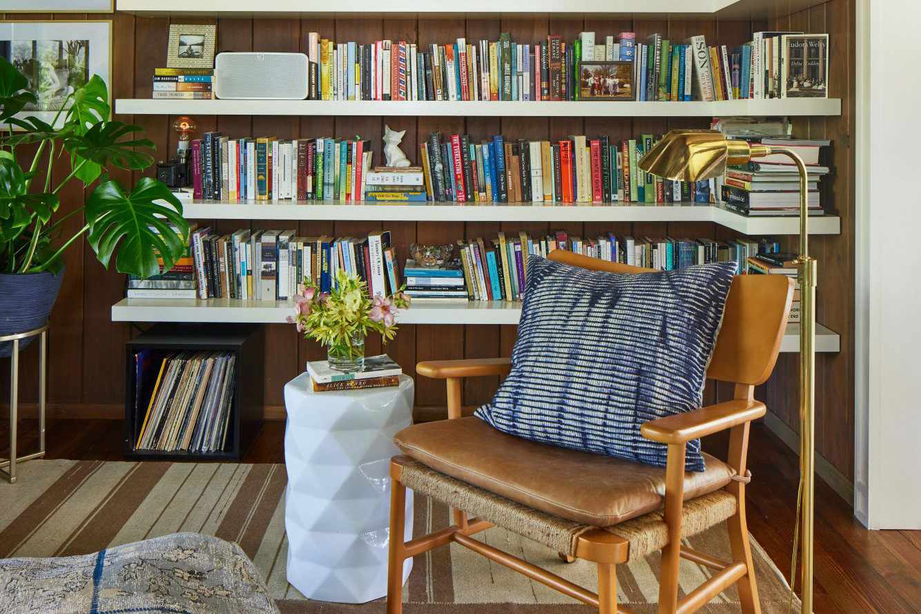 The Best Tip For Organizing And Decluttering Your Books, According To A Pro