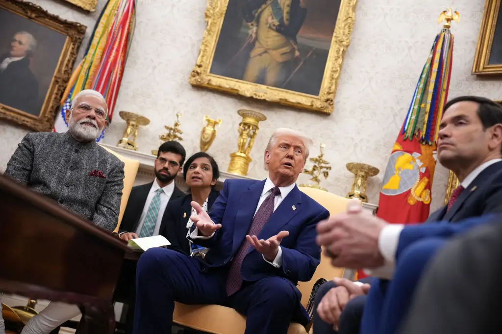 ‘We Are Really Being Punked!’: Donald Trump Shamelessly Hangs Gold ...