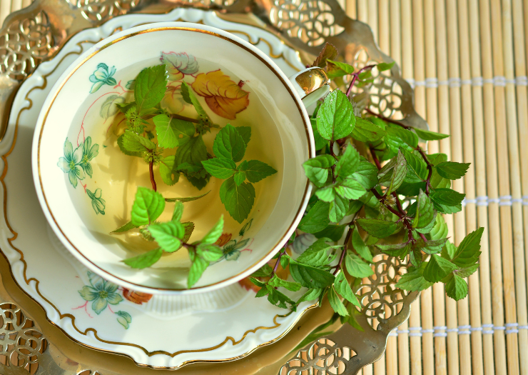 6 Herbal Tea Recipes (Infusions)