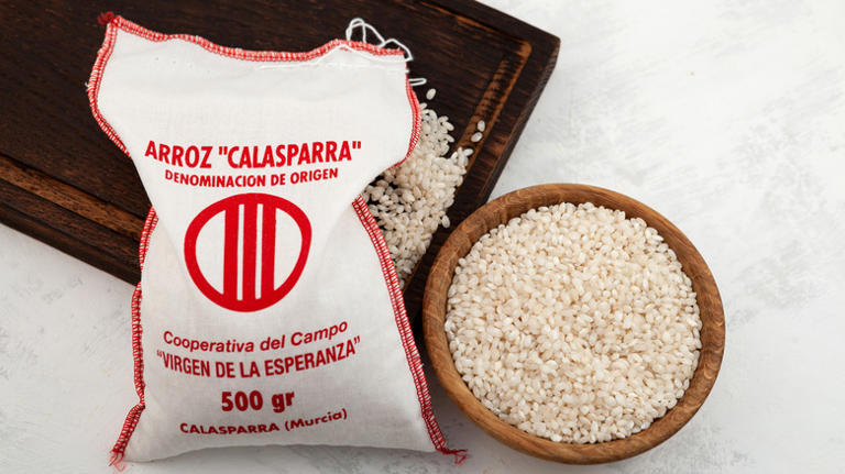 What To Use In Paella If You Don't Have Bomba Rice