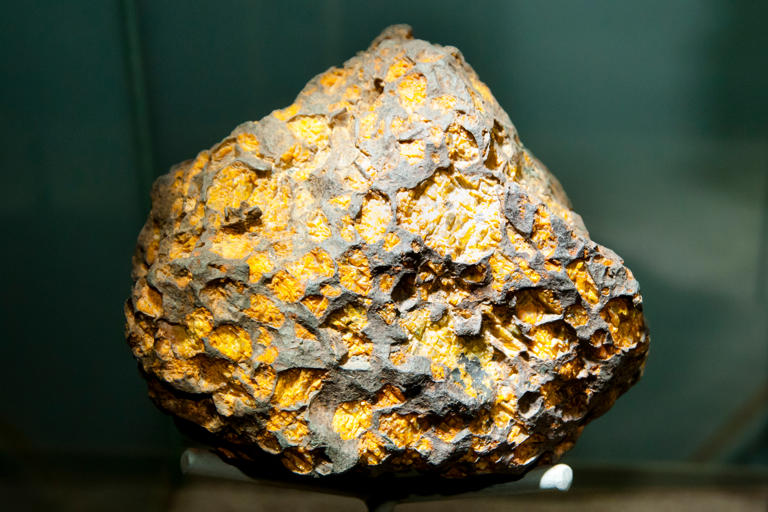 Not All Meteorites Are Just Rocks From Space. In Fact, Pallasite ...