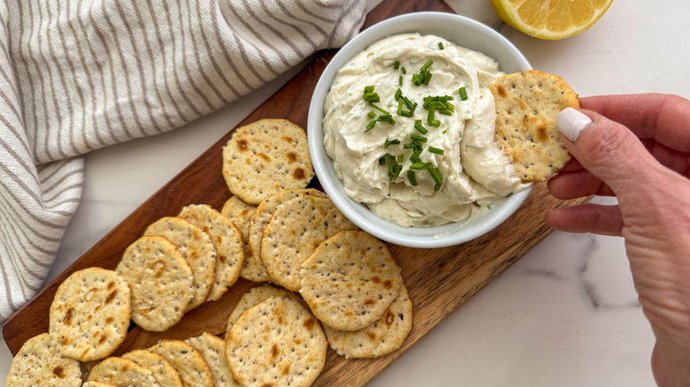Creamy 5-Ingredient Chevre Cheese Dip With Crackers Recipe