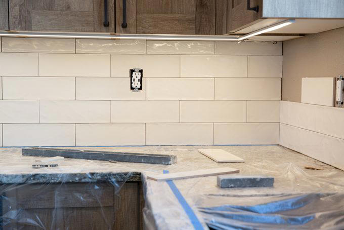 11 Tips on How to Grout a Backsplash