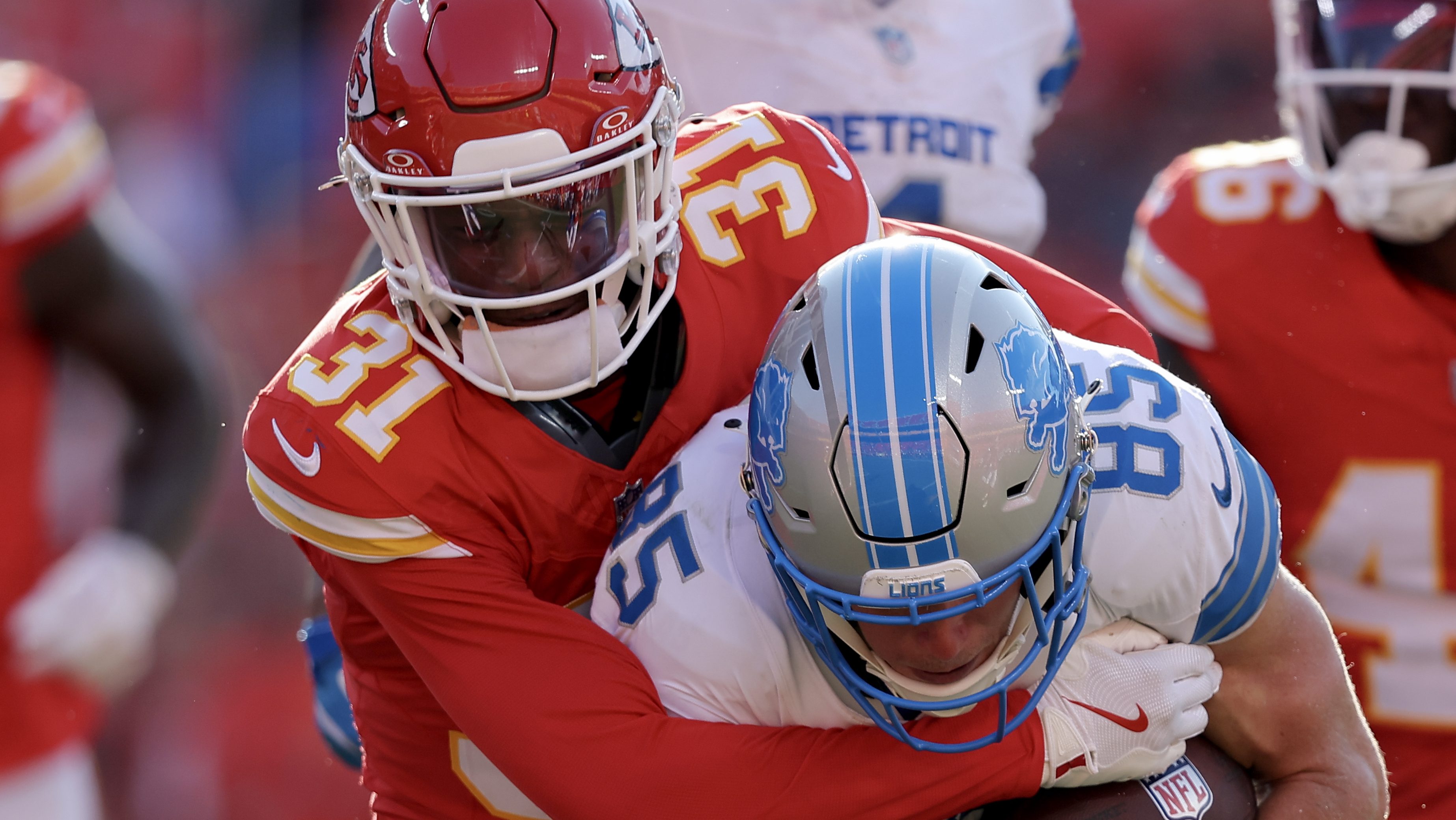 Ex-Chiefs Draft Pick Leaves KC to Sign With NFC Team: Report