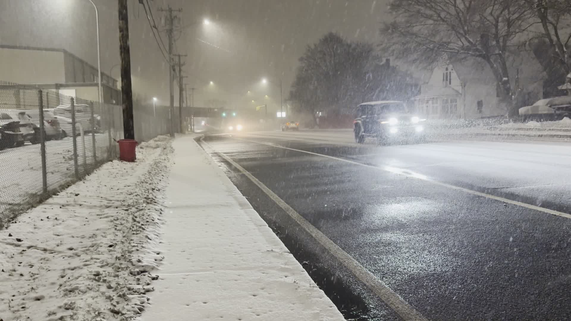 Video Now: Snowfall happening in East Providence as RI and SE Mass ...