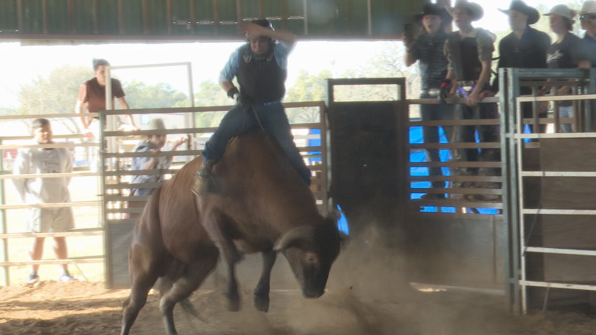 Belton, Texas student organizes rodeo themed prom for community
