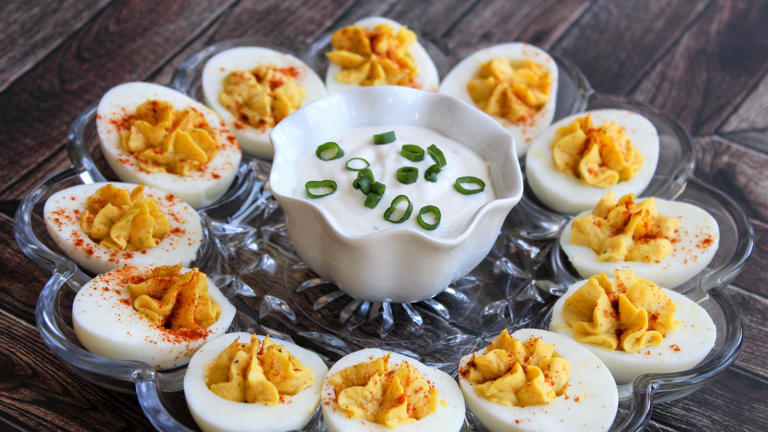 We Haven't Met A Deviled Egg Recipe We Haven't Liked - Ranch Style Deviled Eggs