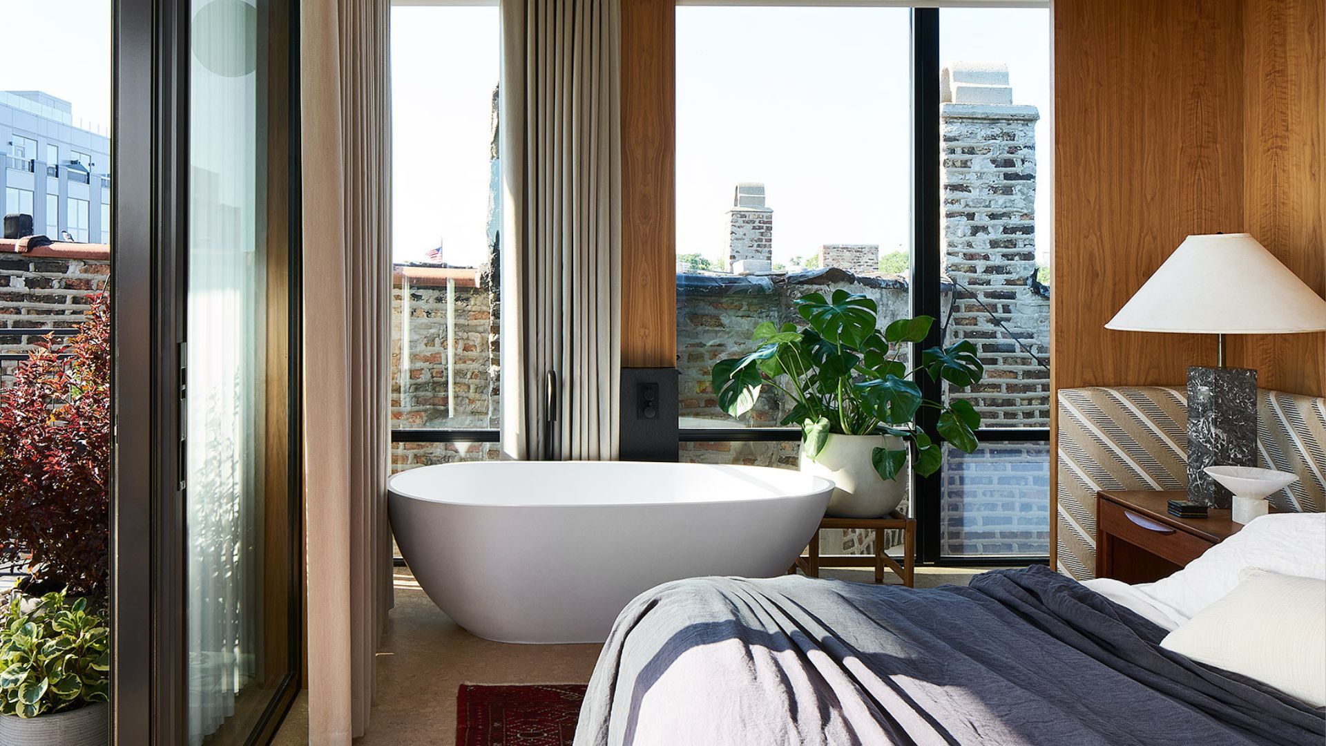 10 Ideas for Decorating With Monstera That Will Make These Tropical ...