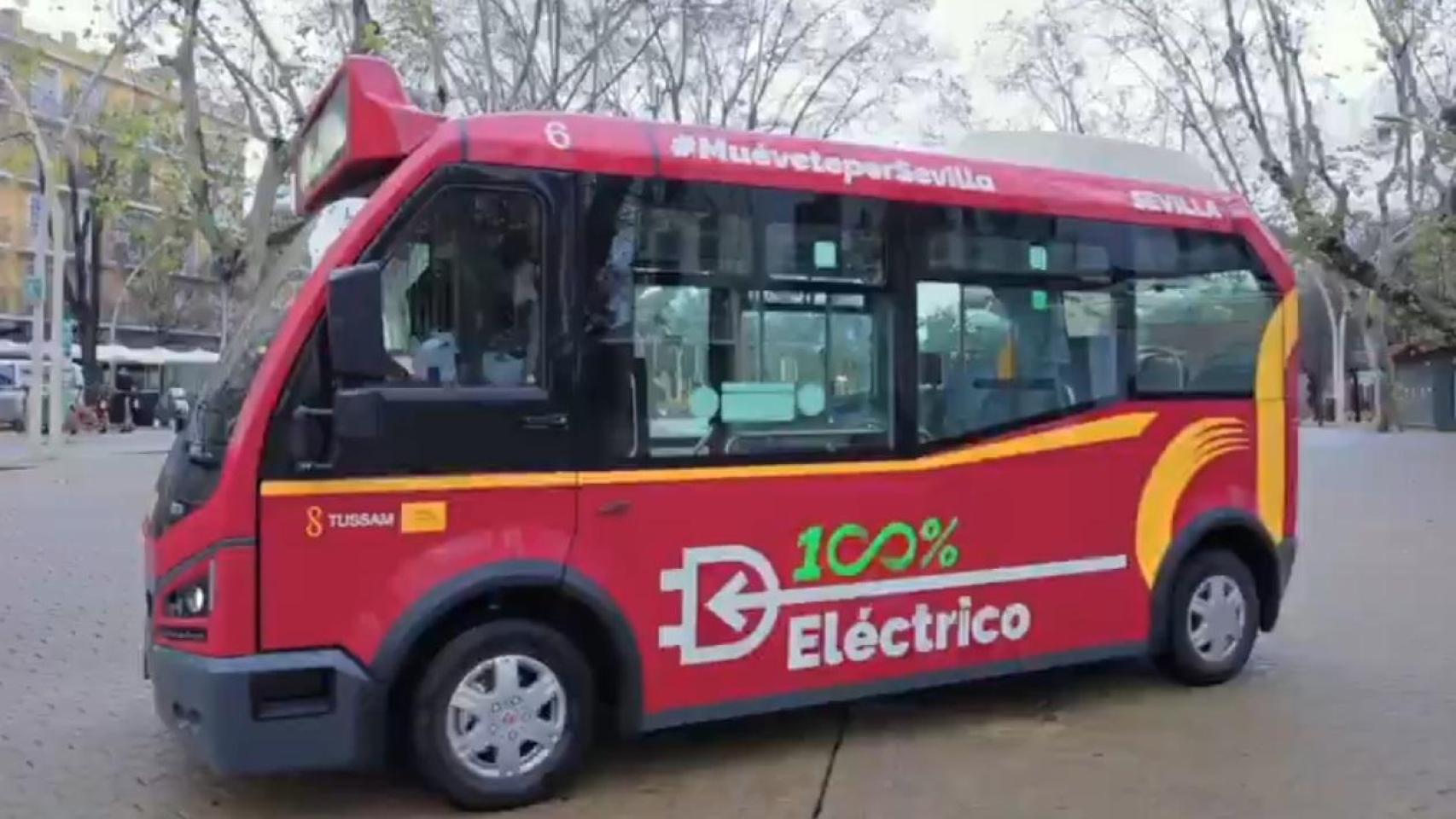 Las redes sociales convierten en 'meme' al nuevo microbús del centro de ...