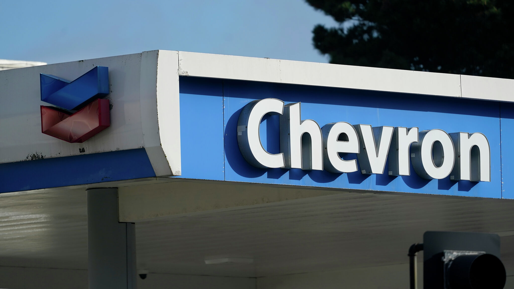 Houston-based Chevron laying off up to 20% of its employees. Here's why.