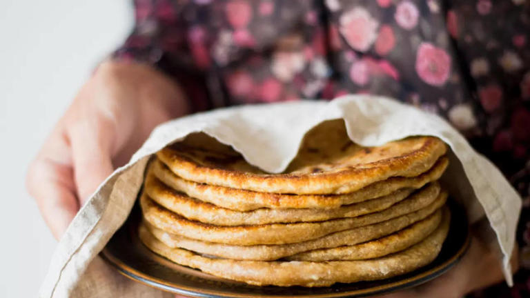 Paratha or Poori: Which Indian bread is healthier