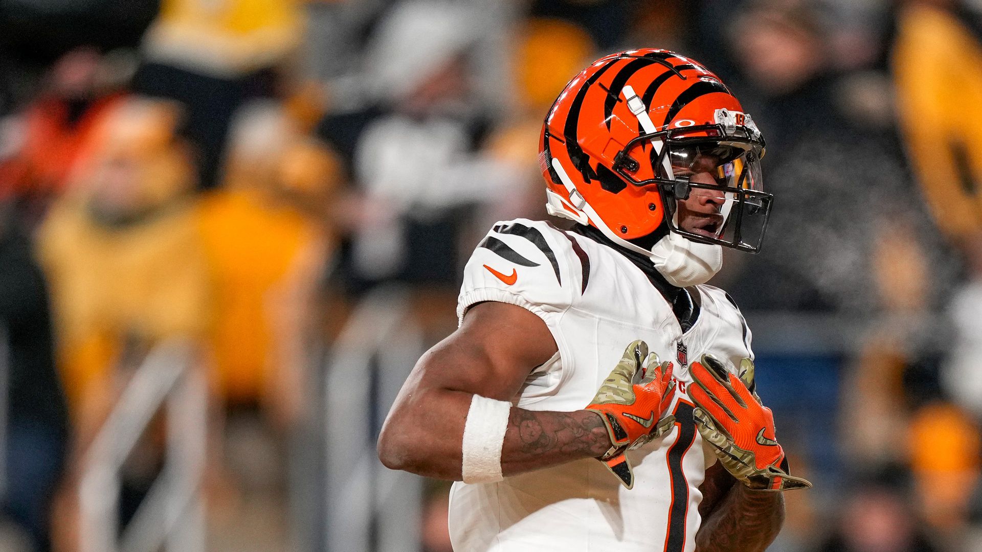 Ja’Marr Chase has some new bling!