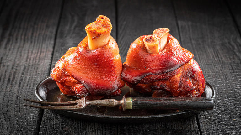 Smoked Vs Unsmoked Ham Hocks: When To Use Each One