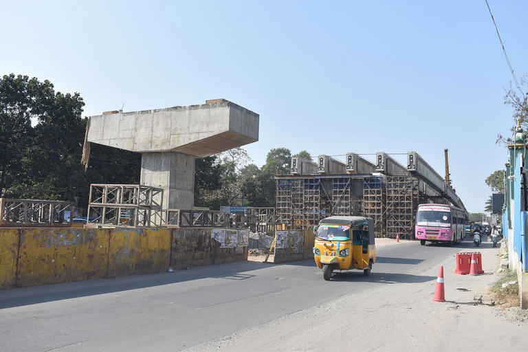 National Highways wing to study Saibaba colony flyover extension in ...