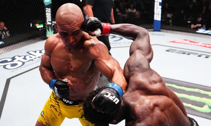 Mesmo com derrota, Gregory Robocop leva bolada por bônus no UFC Vegas 102