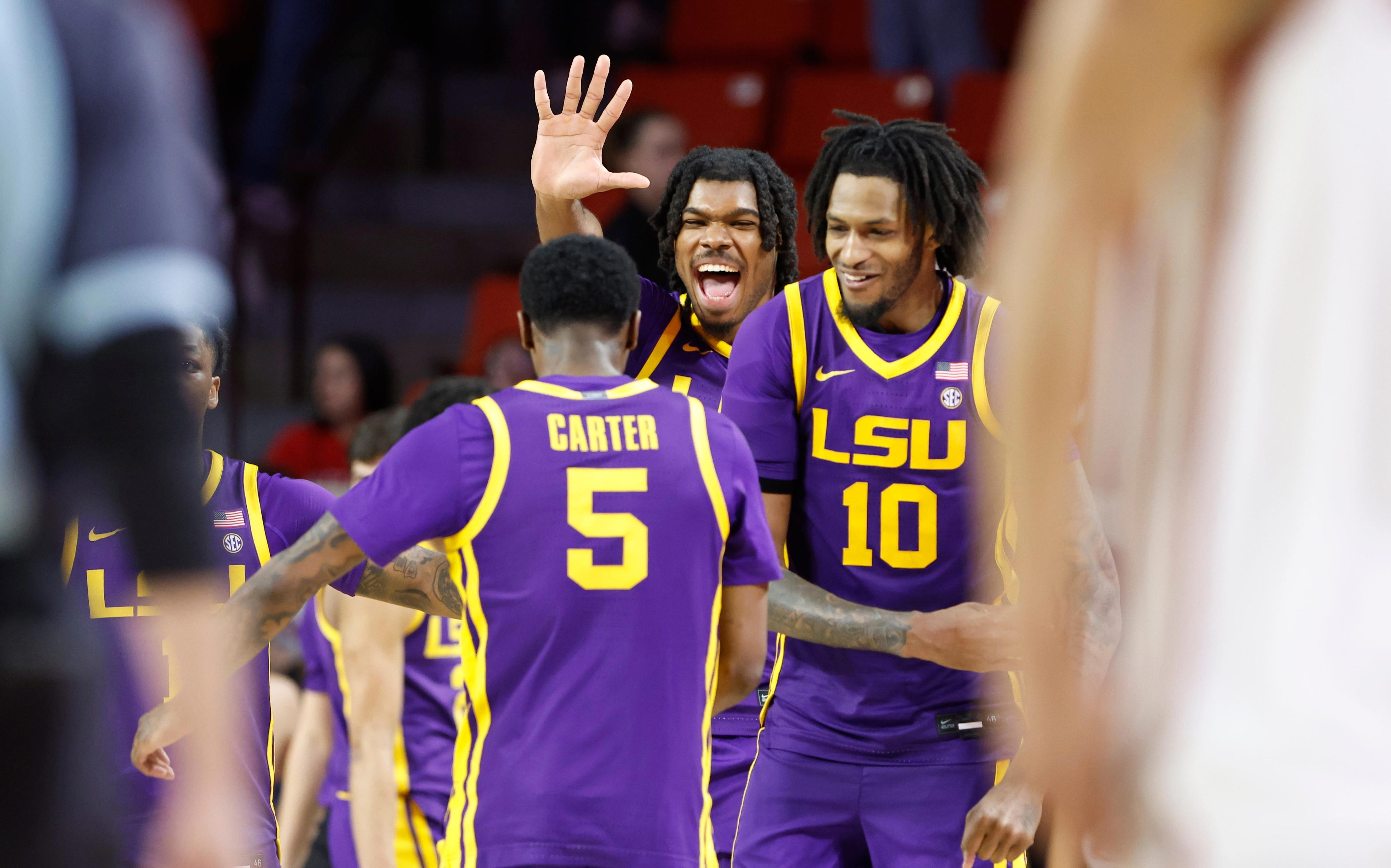 LSU men’s basketball overcomes late deficit to beat Oklahoma