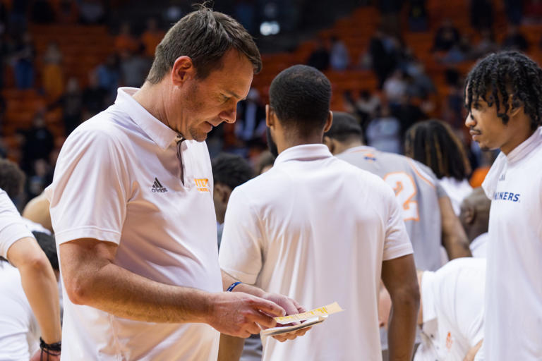 Liberty's 3-point shooting buries UTEP men's basketball