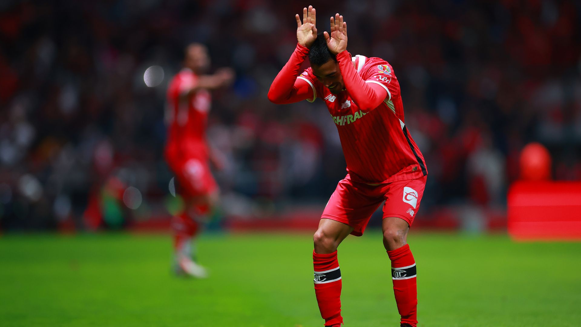 Toluca grab controversial victory over Chivas