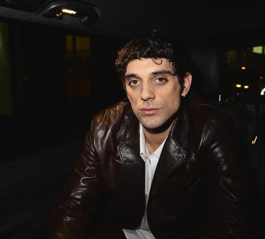 Bresh, il debutto a Sanremo 2025 è glamour: il cantante non delude con ...