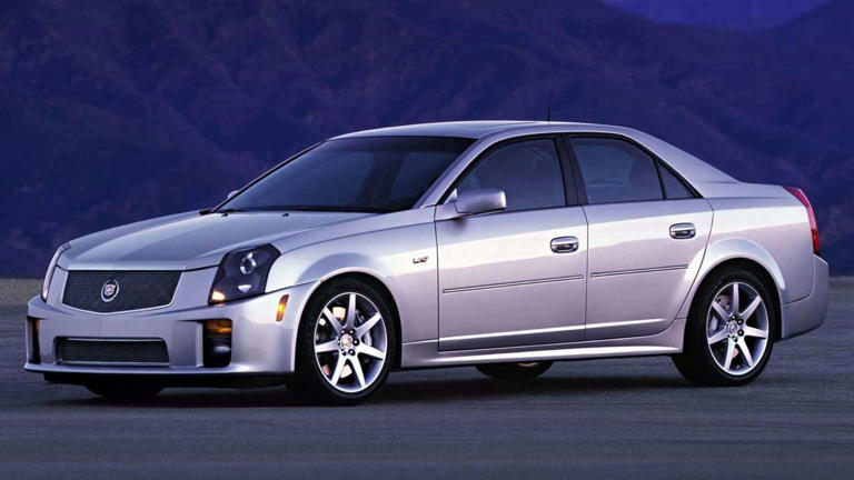 10 Cheap V8-Powered Luxury Cars That Won't Let You Down