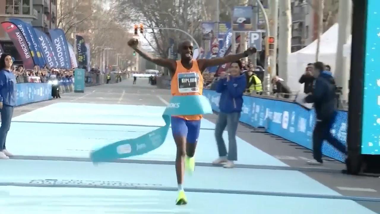 Jacob Kiplimo runs world record half marathon in under 57 minutes