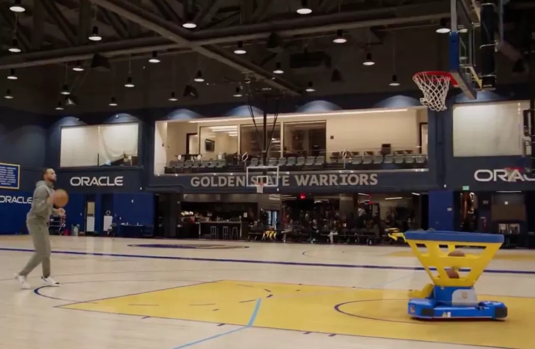 AI robots make their NBA debut: Basketball bot becomes Stephen Curry’s ...