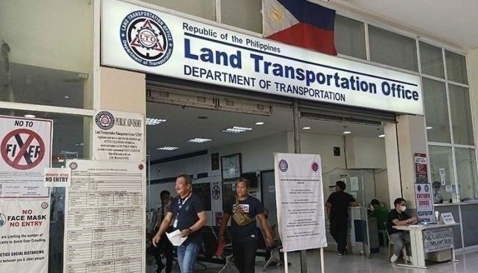 LTO: Attach license plates or pay P5,000