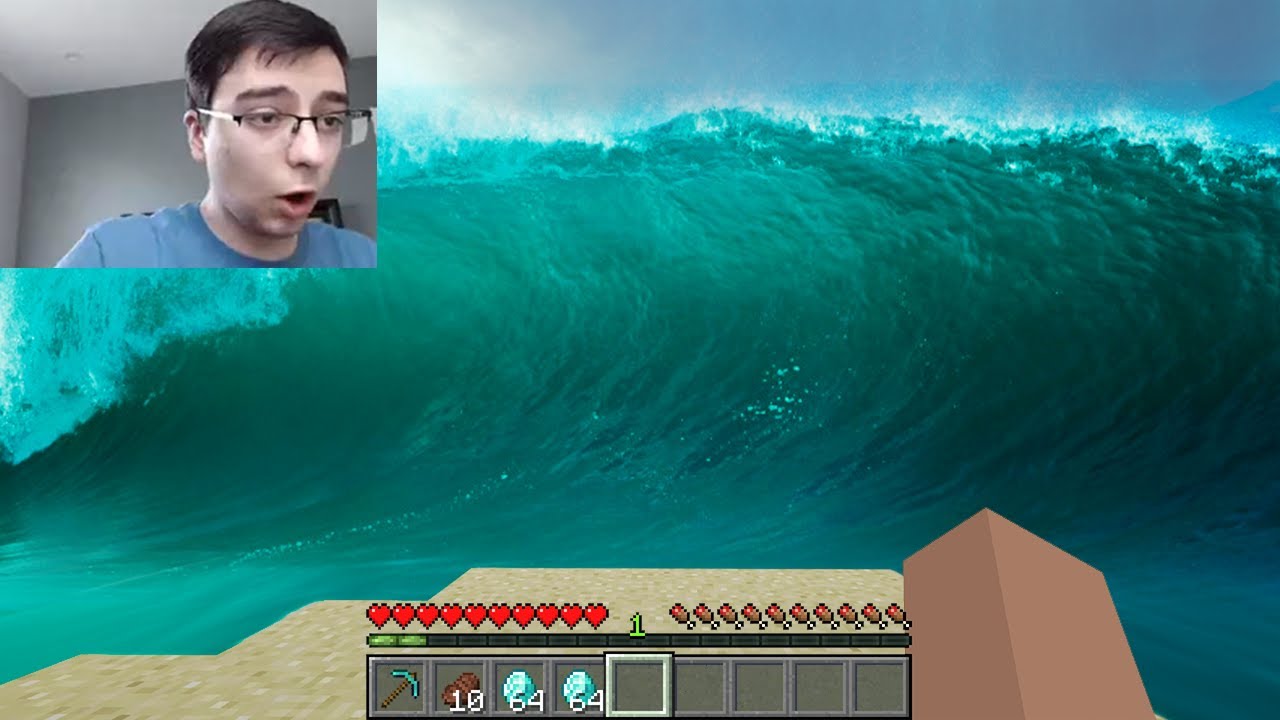 I trolled a Streamer with a TSUNAMI in Minecraft...