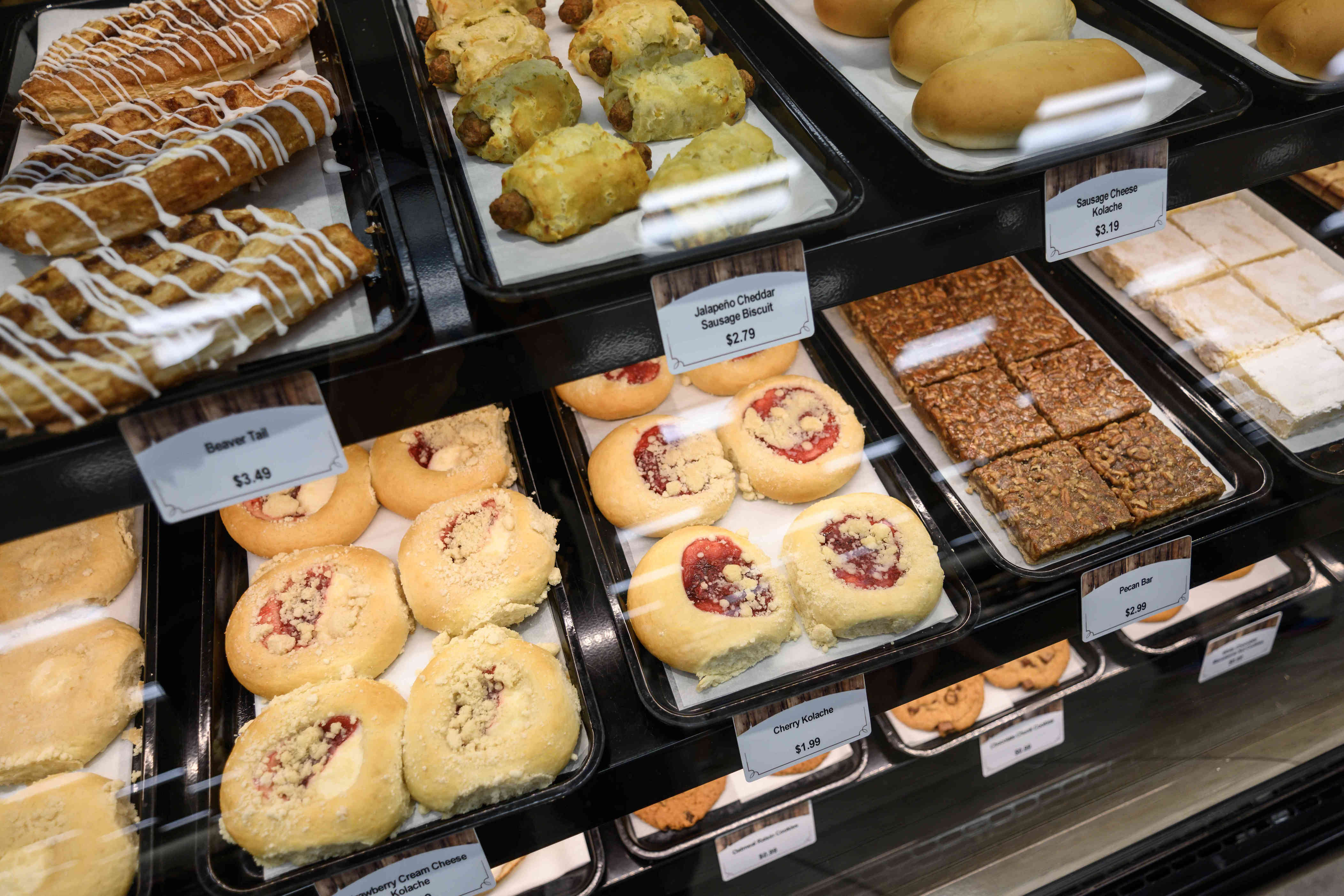 The 7 Best Snacks At Buc-ee's, According To Southern Chefs