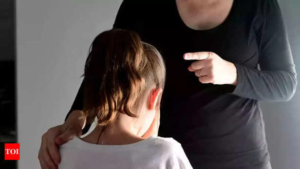 8 Things You Should NEVER Say to Your Child, Even in Frustration