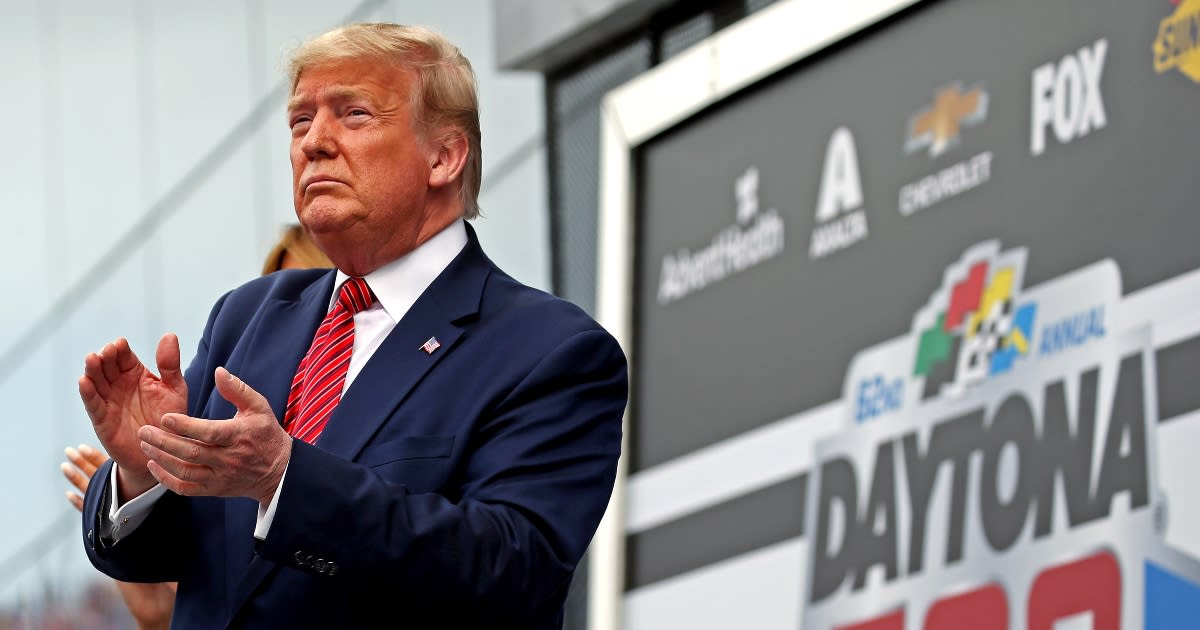 President Donald Trump does flyby in Air Force One at Daytona ...