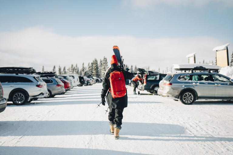 How to Avoid Ski Injuries