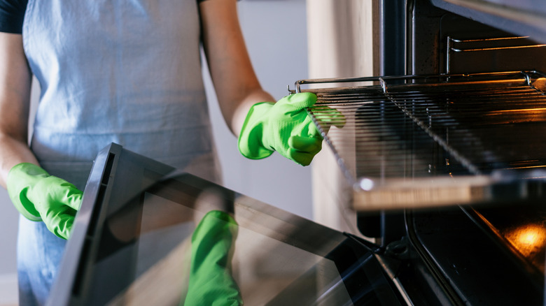 Harmful Mistakes To Avoid At All Costs When Cleaning A Glass Oven Door