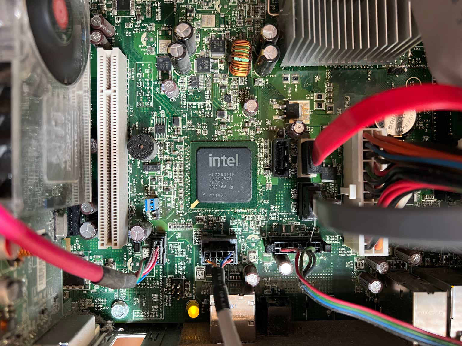 TSMC, Broadcom consider possible Intel deals to split chipmaker: report TSMC, Broadcom consider possible Intel deals to split chipmaker: report