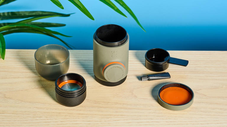 Forget those fancy coffee makers — this handheld portable espresso ...