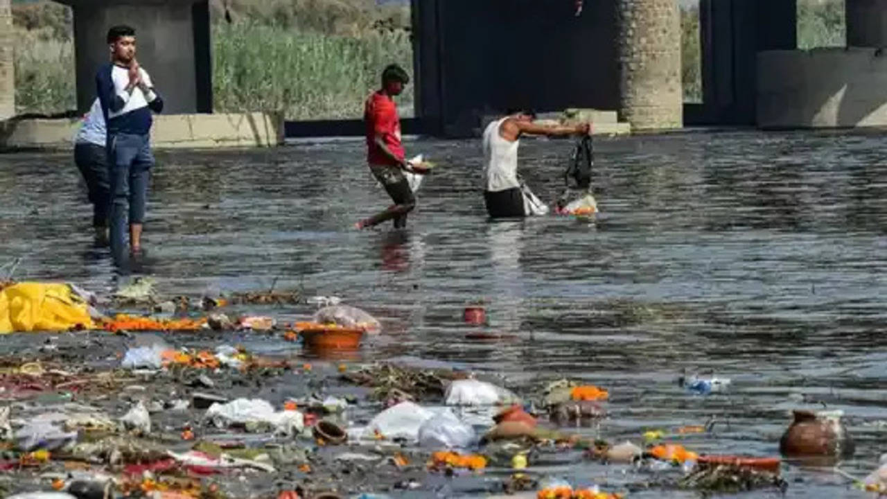 Delhi L-G Unveils ‘Four-Pronged Strategy’ to Clean Yamuna: Can This New ...