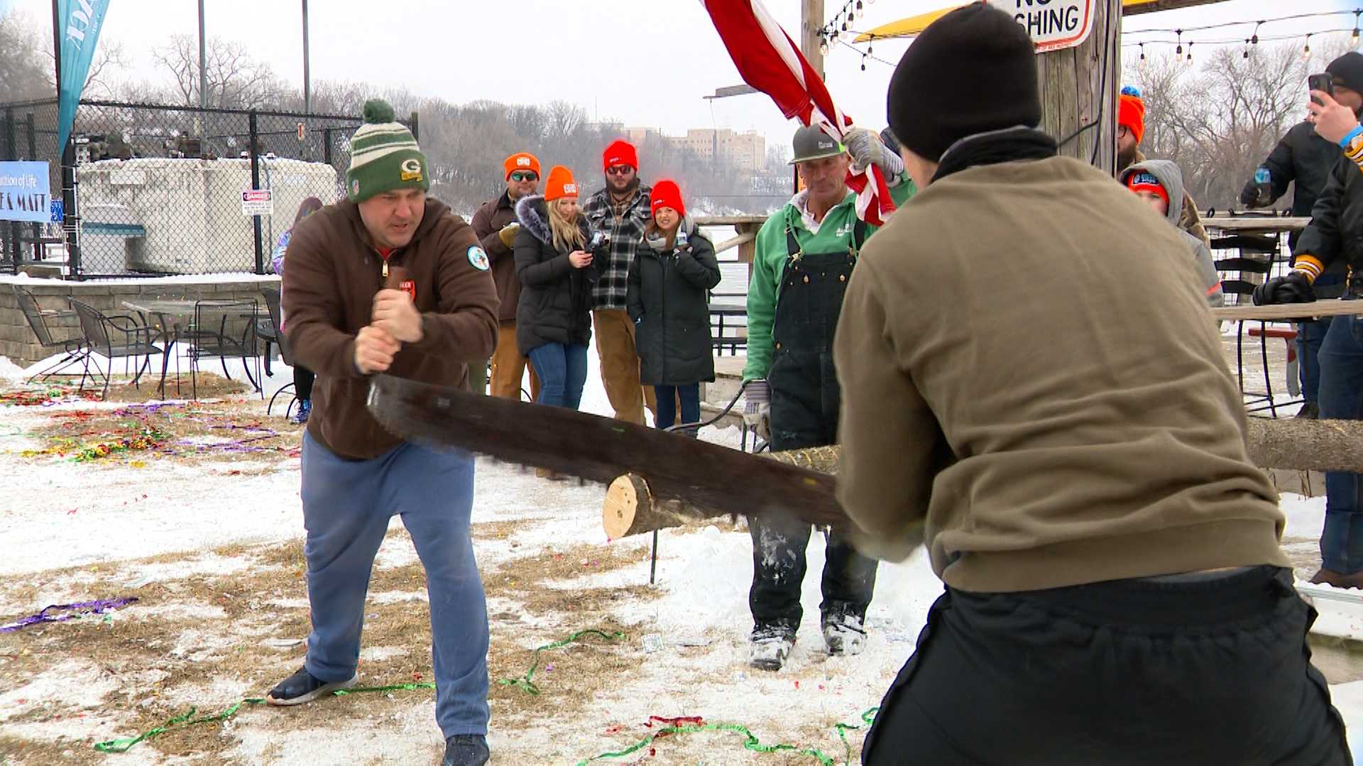 Dozens compete in unique competitions at outdoor party in Des Moines