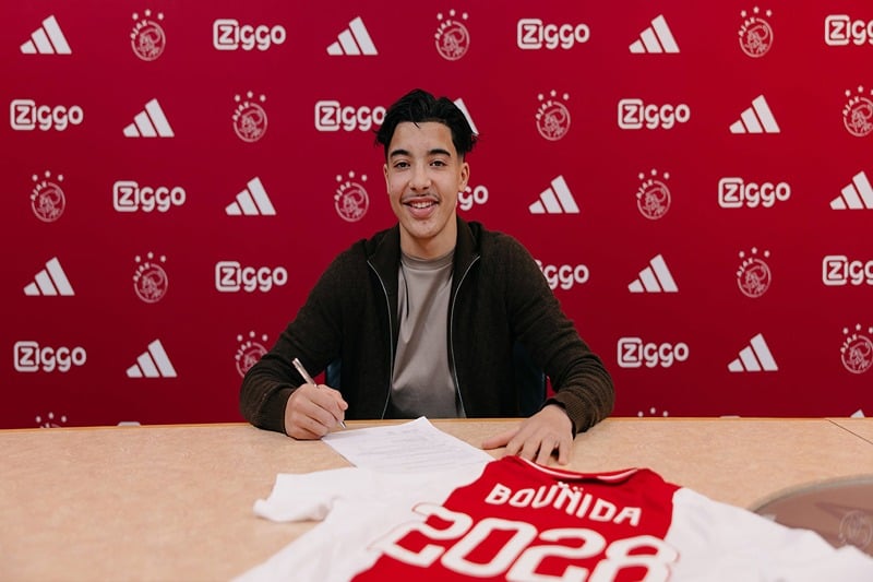 Rayane Bounida prolonge avec l'Ajax Amsterdam