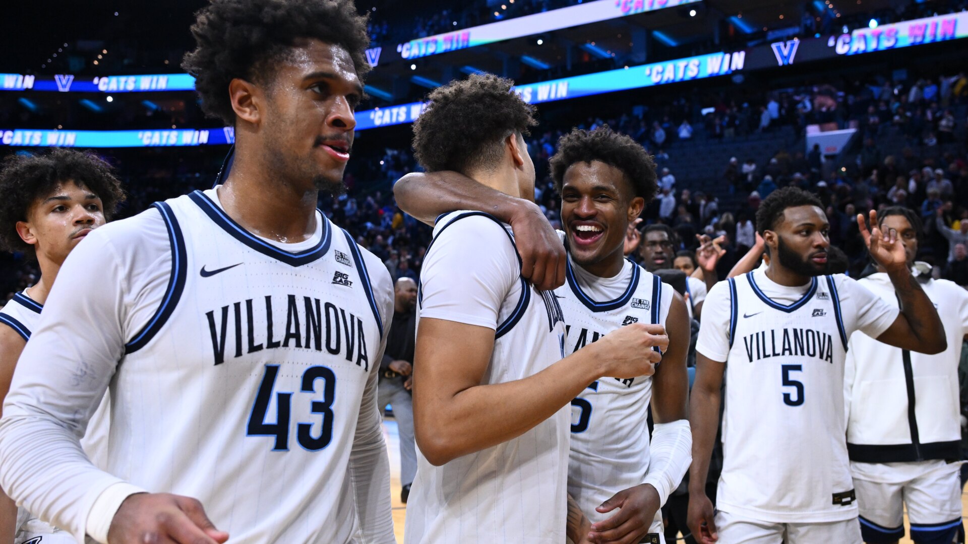 Eric Dixon scores 23 points in Villanova’s 81-66 victory over No. 16 ...