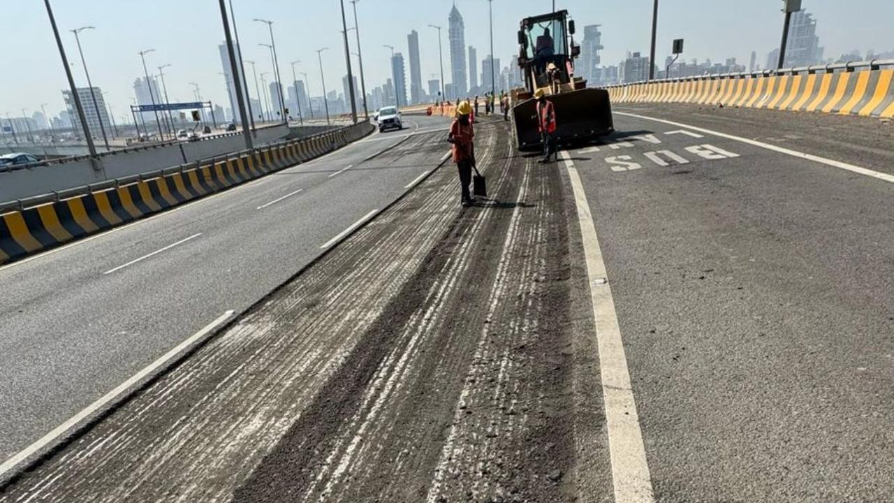 IN PHOTOS BMC starts process to remove mastic layer from Mumbai Coastal ...
