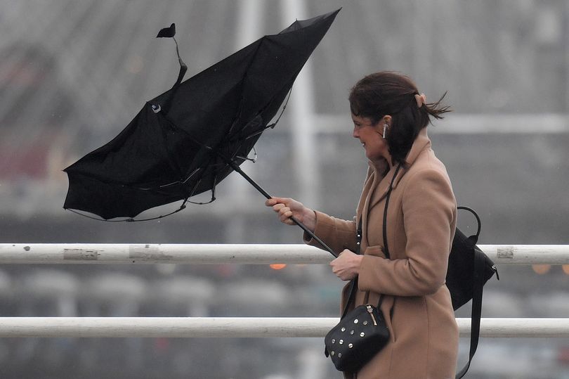 Ireland weather: Met Eireann updates Status Yellow wind warning set to ...