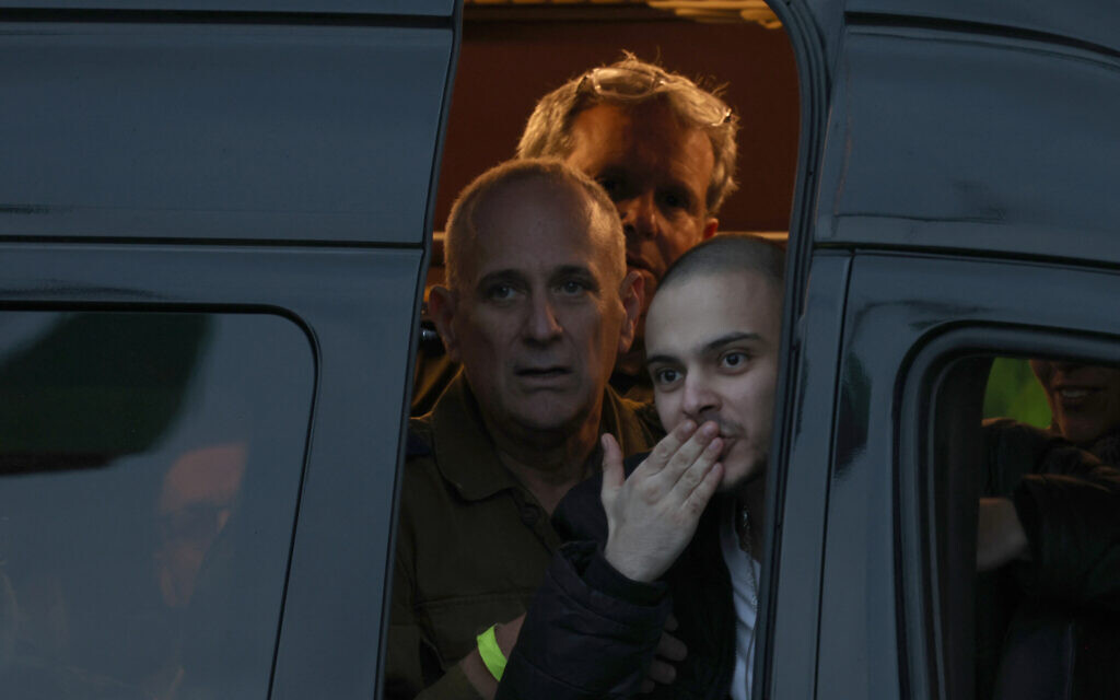 Released hostages Hisham al-Sayed and Omer Wenkert arrive in the hospital