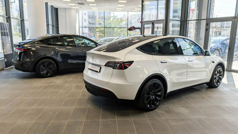 We Compare The 2026 Tesla Model Y Side-By-Side With Its Predecessor