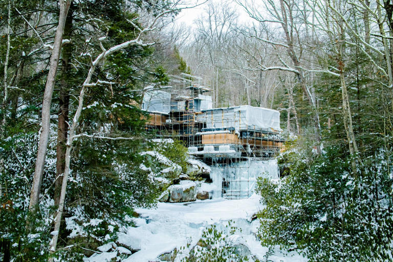 Frank Lloyd Wright’s Fallingwater Is Leaking. Inside the $7 Million Job ...